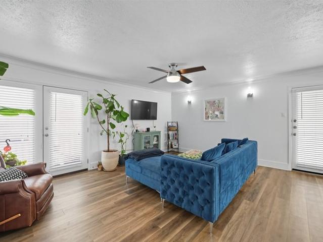 5927 E University Blvd Apt 221, Dallas, TX 75206