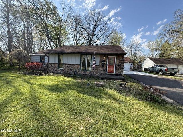 5927 Greenacre Rd, Toledo, OH 43615