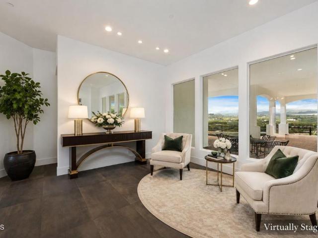 5927 St Maarten Dr, Moorpark, CA 93021 | MLS #V1 34625VC