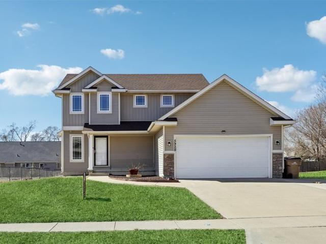 5928 NW 50th St, Johnston, IA 50131