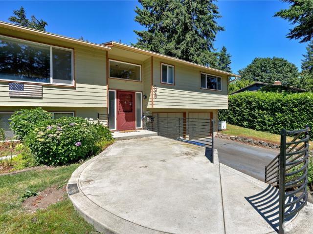 5929 Fern Avenue NE