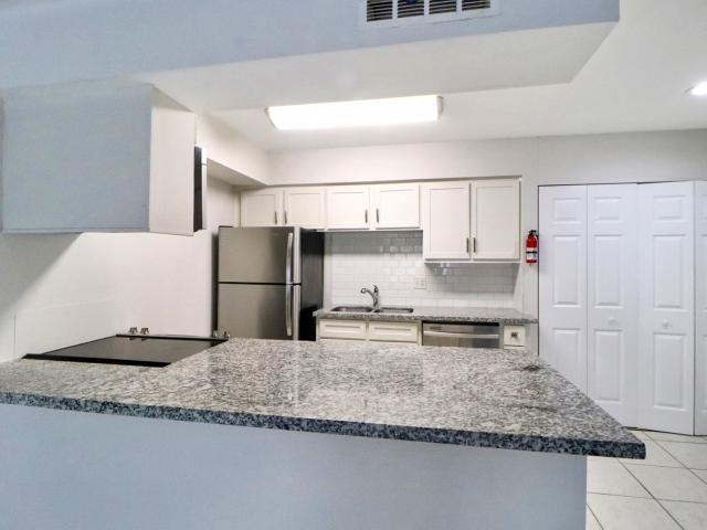 5929 Queensloch Drive Unit 127, Houston, US, TX