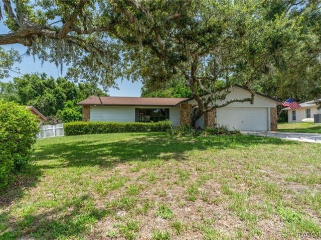 5929 W Woodside Dr, Crystal River, FL 34429