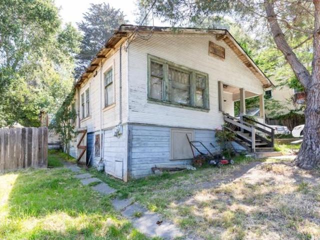 5920 Outlook Ave, Oakland, CA 94605