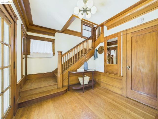 5920 Ivanhoe Rd, Oakland, US, CA