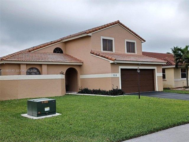 5920 York Ln, Davie, FL 33331