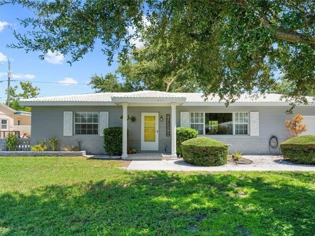 5920 49th Ave N, Kenneth City, FL 33709