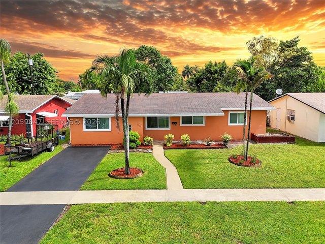 5921 NW 15th St, Sunrise, FL 33313
