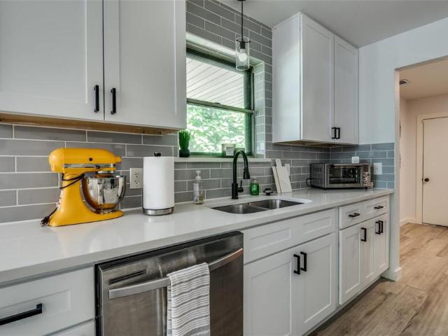 5921 Spring Glen Drive