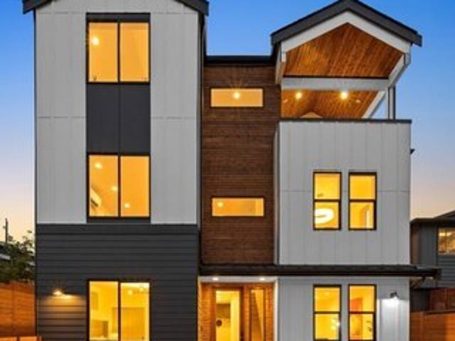 5921 32nd Ave SW, Seattle, WA 98126