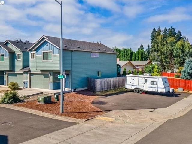 5922 NE 71st Ave, Vancouver, WA 98661