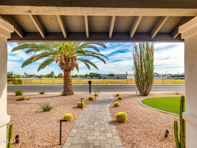 5922 e emile zola avenue
