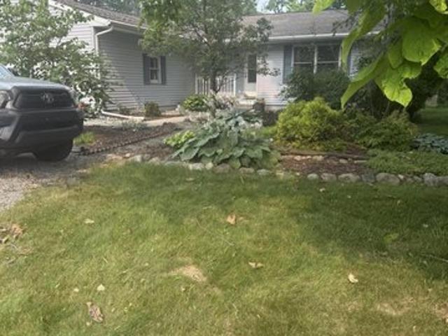 5922 S Edson St, Haslett, MI 48840