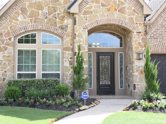 5922 Solara Ledge Lane