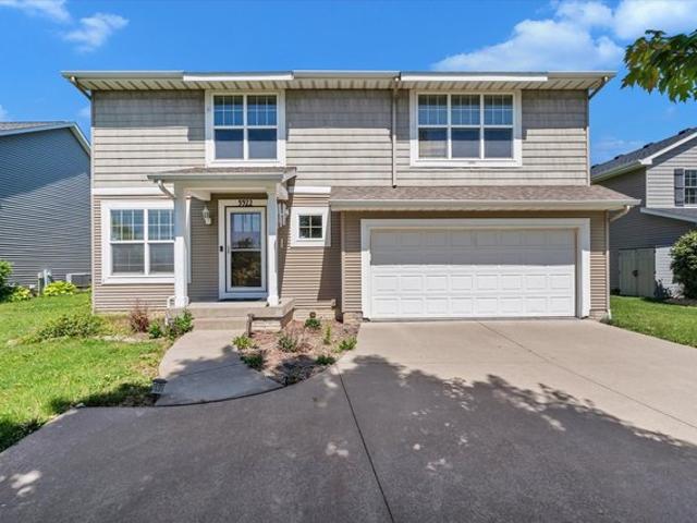 5922 Valley Dr, Bettendorf, IA 52722