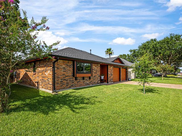 5923 Dee Drive