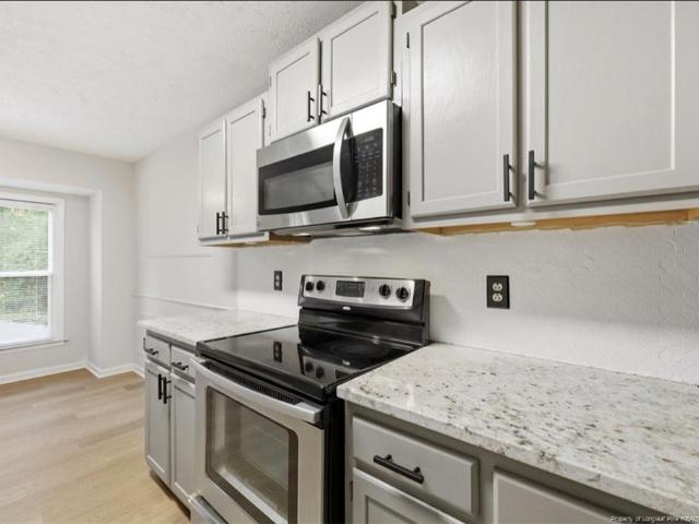5923 Lively Court
