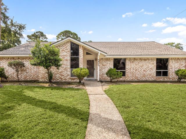 5923 Pebble Springs Drive