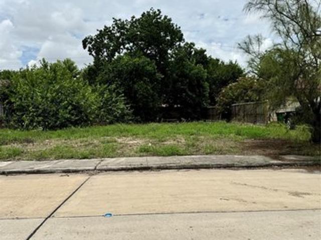 5923 Southford St, Houston, TX 77033
