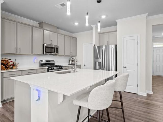5923 Woodlawn Dr, Durham, NC 27703