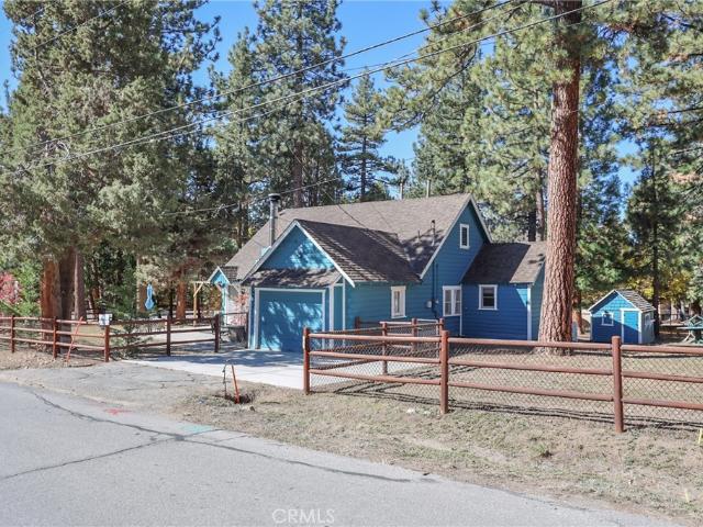 592 Douglas Street