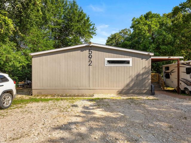 592 Oaklawn Dr