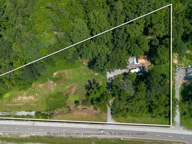 592 Morgan County Hwy, Harriman, TN 37748