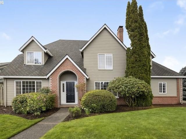 592 NE Goldie Dr, Hillsboro, OR 97124