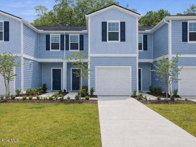 592 Sandy Hollow Dr, Jacksonville, NC 28540