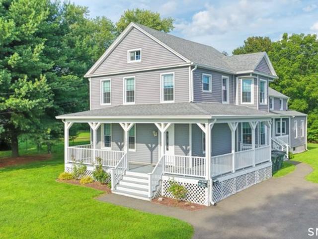 592 Pond Point Ave, Milford, CT 06460