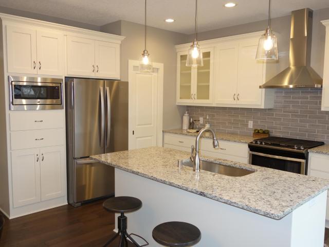 592 X Hodgson Rd, St. Paul, MN 55126 | MLS #6807