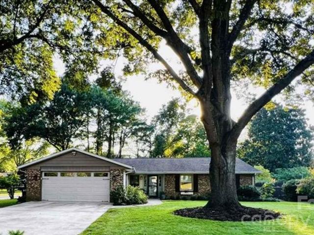 5934 Tillery Dr, Charlotte, NC 28226
