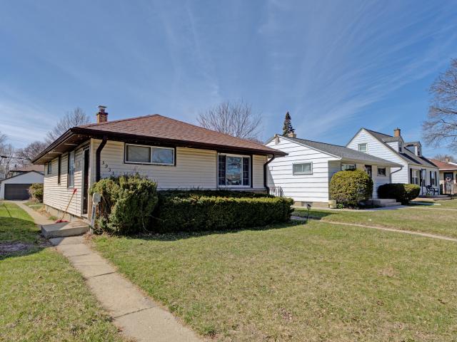 5935 N 71st St, Milwaukee, WI 53218 | MLS #1956