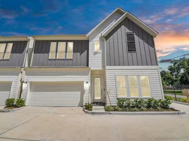 5935 Beall St Unit D, Houston, TX 77091