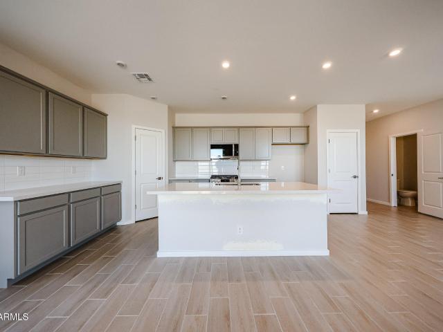 5935 e sideoats way
