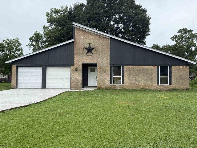 5935 Falcon Ln, Beaumont, TX 77708