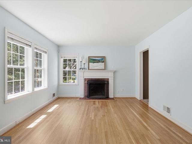 5935 15Th Street N