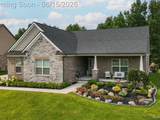 59362 Deer Haven Dr, Lyon Township, MI 48178