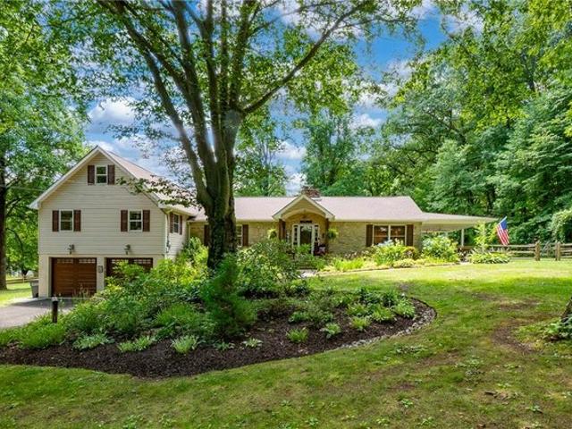 5936 Glen Rd, Upper Saucon Township, PA 18036