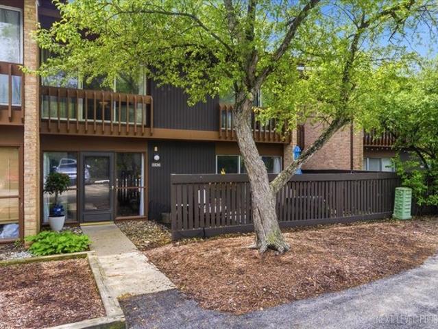 5936 Greenview Rd Unit 5936, Lisle, IL 60532