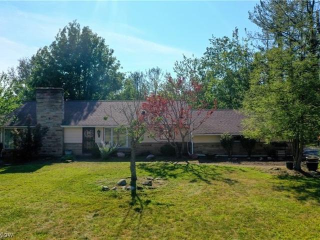 5936 Sunset Dr, Bedford Heights, OH 44146