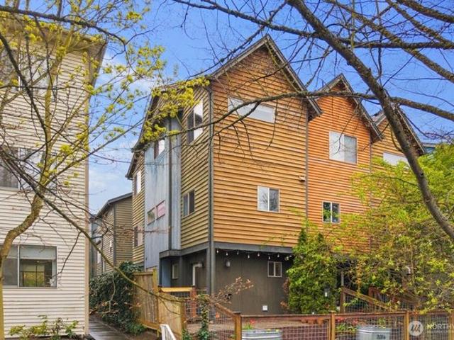5937 California Ave SW Apt C, Seattle, WA 98136