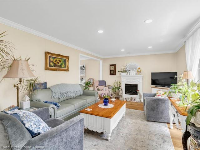 5938 Avalon Circle