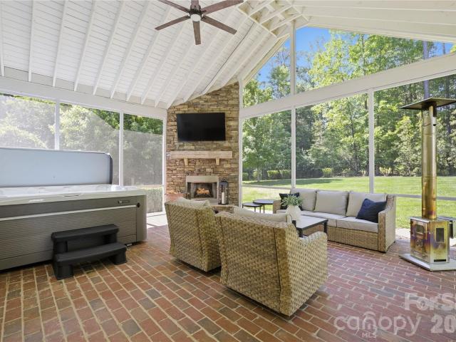 5938 Cashion Road