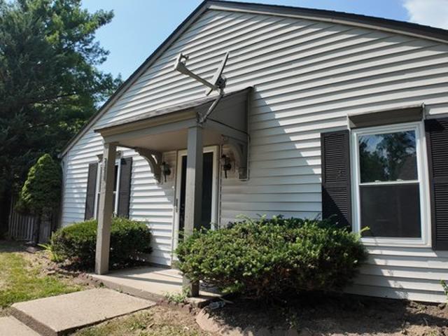 5938 Deerwood Ct, Indianapolis, IN 46254