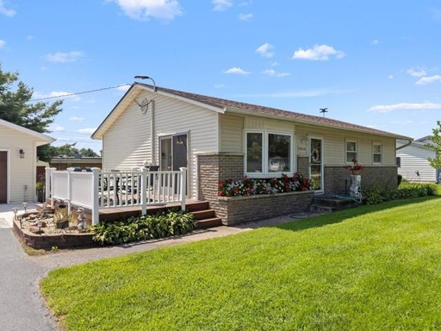 5939 Vesper Dr, South Beloit, IL 61080