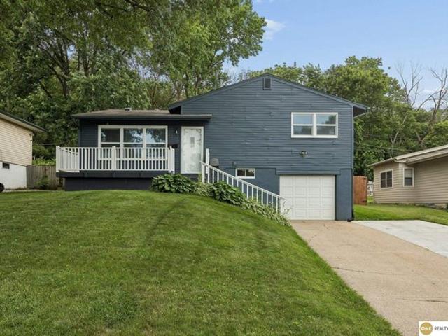 5930 N 69th St, Omaha, NE 68104