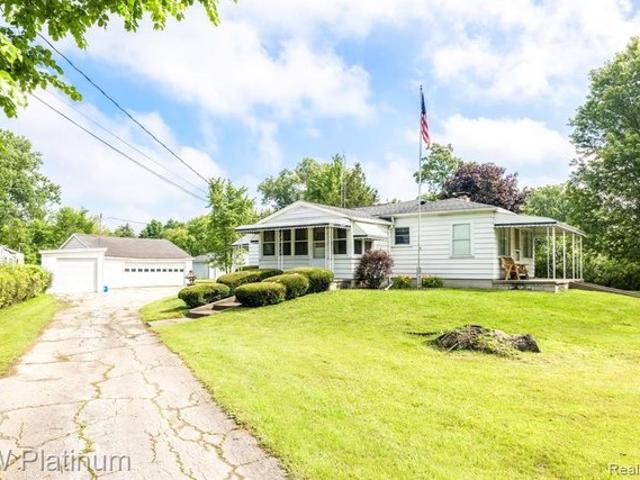5930 Gratiot Ave, Saint Clair Township, MI 48079