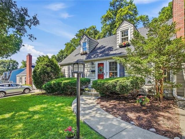 5930 Hardy St, Merriam, KS 66202