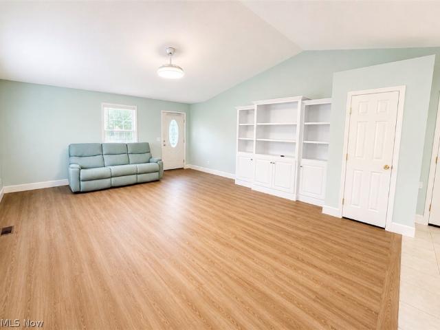 5930 Lake Road W 2903